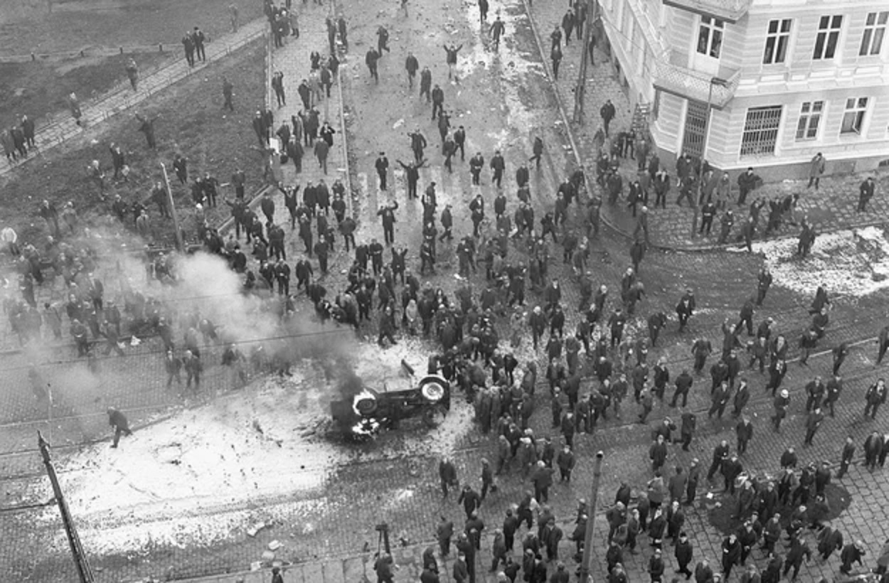 December 1970: communists against society – Polish History